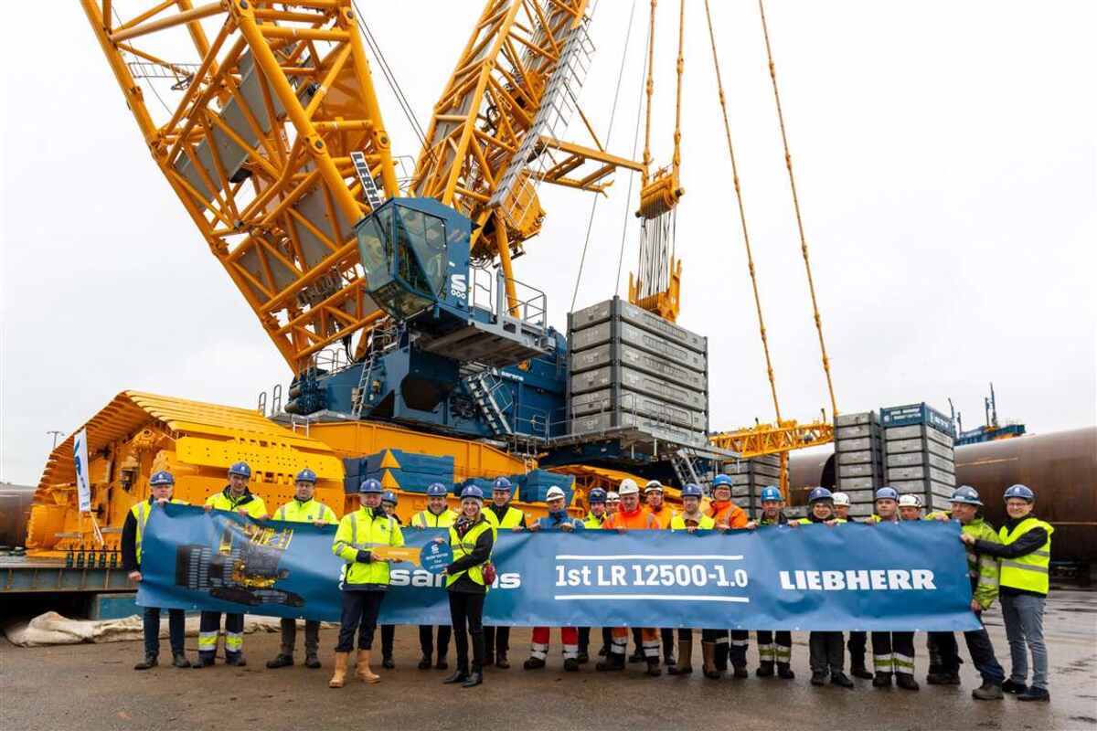 Top 10 Largest Crawler Cranes in the World | Almarwan